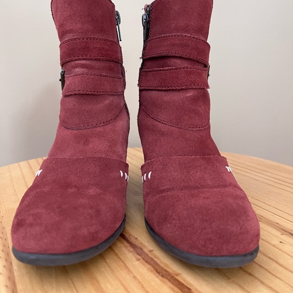 Sundance | Shoes | Sundance Boots Swayd Burnt Red Maroon In Color With ...